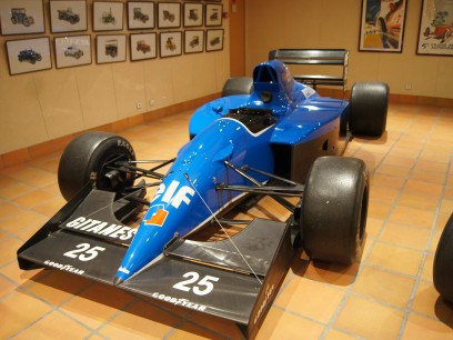 1991 Ligier JS35 - museum exhibit | 360CarMuseum.com