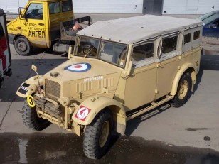 1941 Humber FWD - museum exhibit | 360CarMuseum.com