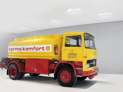 1974 Mercedes-Benz LP 1513 - museum exhibit | 360CarMuseum.com